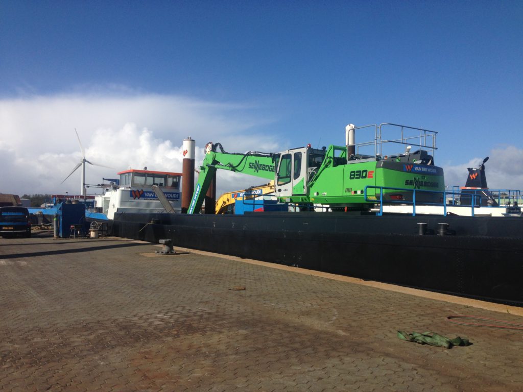 Van der Woude Groep B.V. | Specialist in Bagger- en Grondwerken